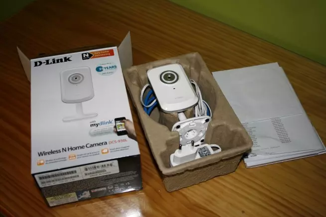 D-Link DCS-930L ၏ဘောက်စ်မြင်ကွင်းကိုဖွင့်ပါ။