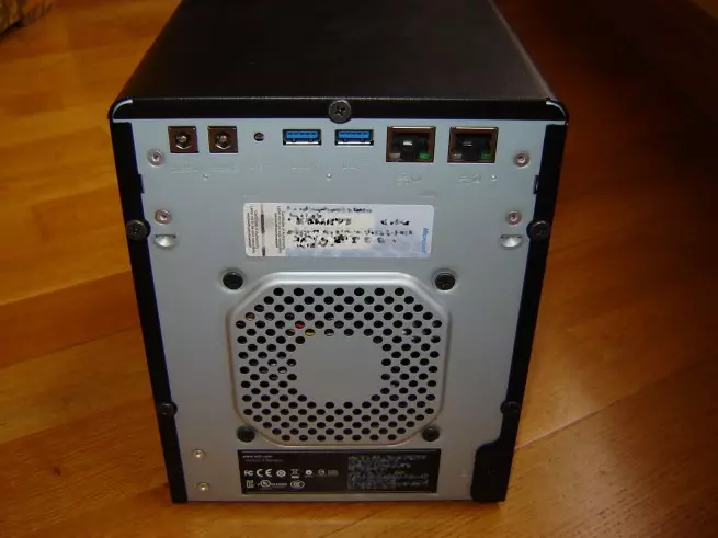 Sentinel DX4000 後視圖