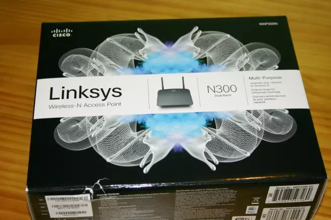 Aragtida hore ee sanduuqa Cisco Linksys WAP300N