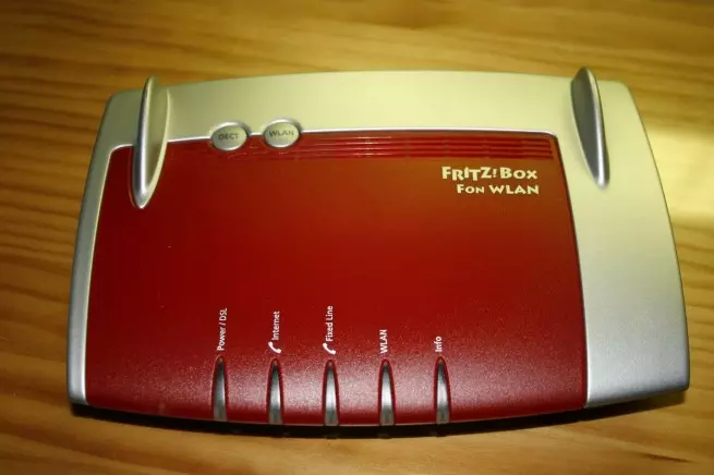 Uiterlijk van de FRITZ!Box Fon WLAN 7390-router