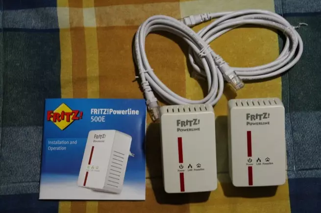 Tutto il contenuto della confezione del FRITZ! Set Powerline 500e