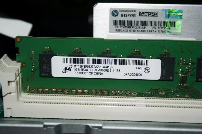 HP ProLiant MicroServer Gen8 сервер - 25358_26