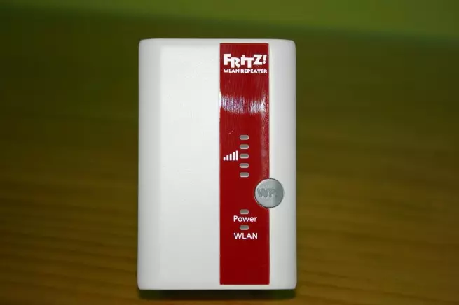 Detalyadong pagtan-aw sa FRITZ!WLAN Repeater 310