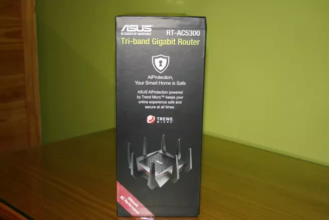 AiProtection sa ASUS RT-AC5300 router aron mapanalipdan ang seguridad sa network