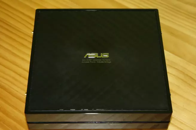 ASUS EA-AC87: Wi-FI AC1800 ve Gigabit Ethernet ile bu köprünün ve AP'nin analizi 25382_16