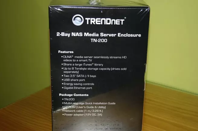 TRENDnet TN-200 Box Vista laterale