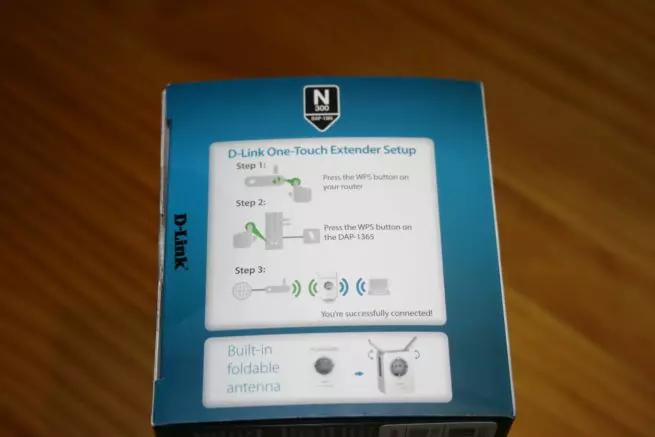 D-Link DAP-1365 Wi-Fi tekrarlayıcının sağ tarafı