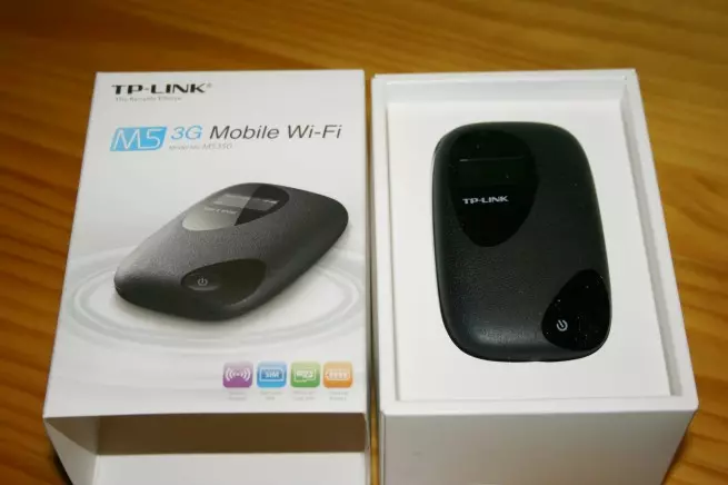 Dehra ta' quddiem tat-TP-Link M5350