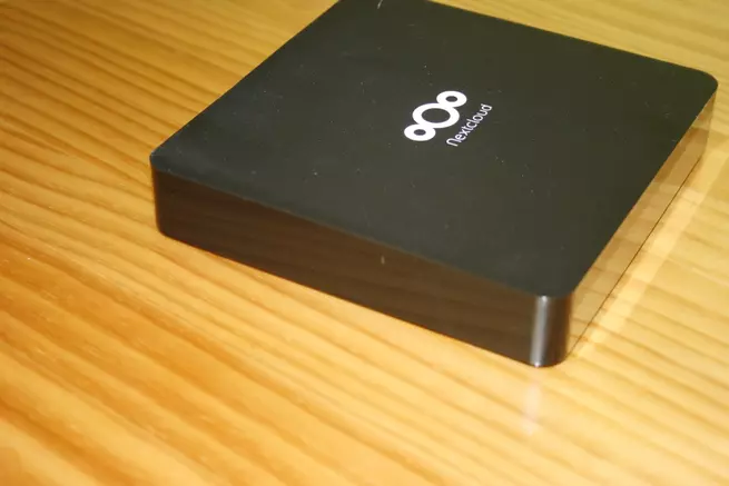 Linke Seite der Nextcloud Box