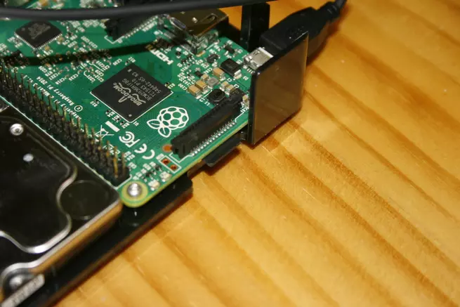 Micro-SD-Karte mit Ubuntu-System und Nextcloud auf dem Raspberry Pi 2