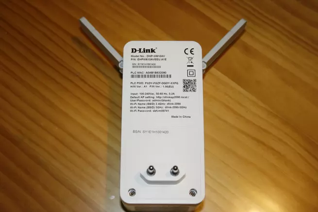 D-Link DHP-W611AV Yüksək Performanslı PLC-nin arxası