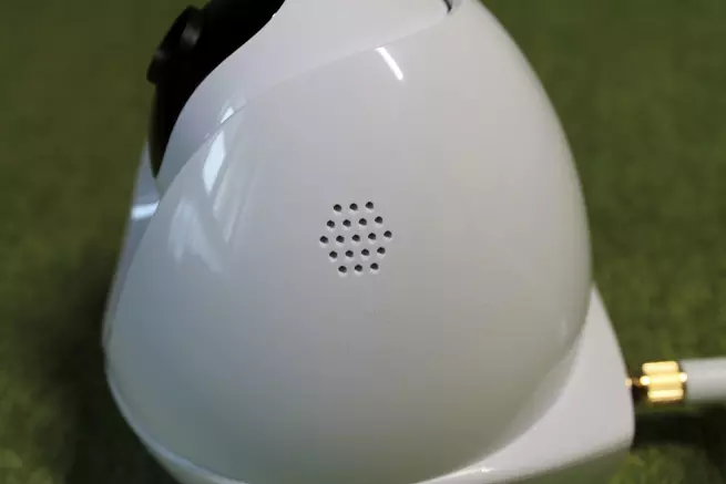 TP-Link NC450: Bu HD 720p IP kamerasynyň, robot we PoE-iň derňewi 25437_38