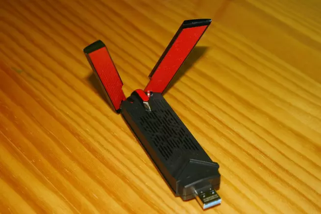 ASUS USB-AC68 קאָרט קנאַל-אַרויף אַנטענאַז