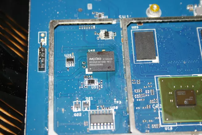 FLASH пам'ять нейтрального маршрутизатора ASUS BRT-AC828