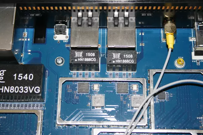 ASUS BRT-AC828 routeur WAN chipset