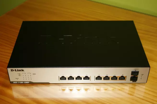 D-Link DGS-1100-10MP Managed Switch Front