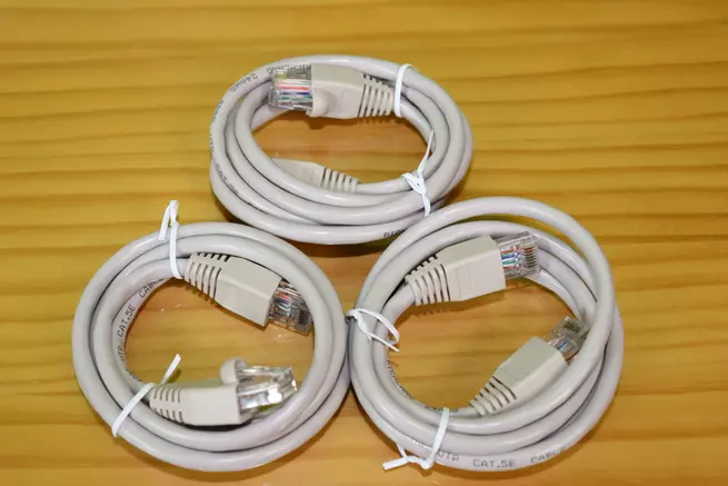 Cables de rede para cada AP da Oficina Edimax 1-2-3