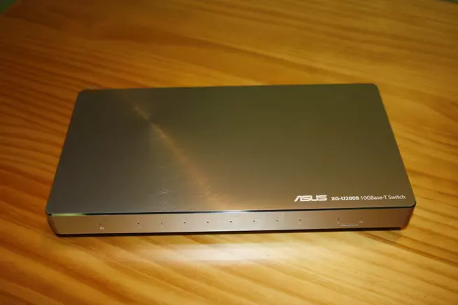 ASUS XG-U2008 Unmanaged Switch Front