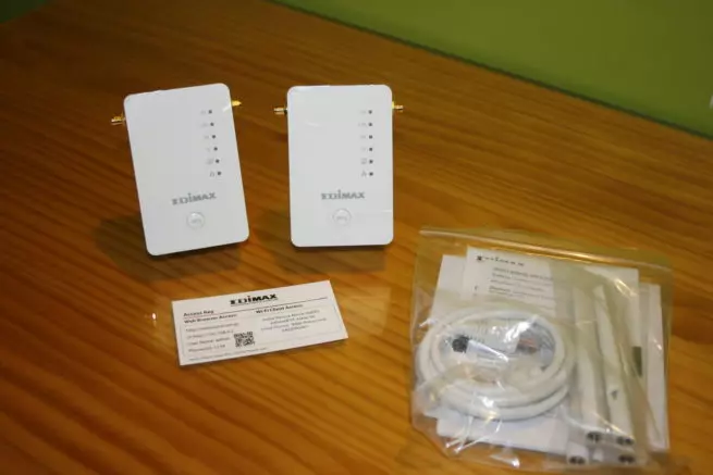 Edimax Gemini RE11S Mesh Wi-Fi süsteemikarbi sisu