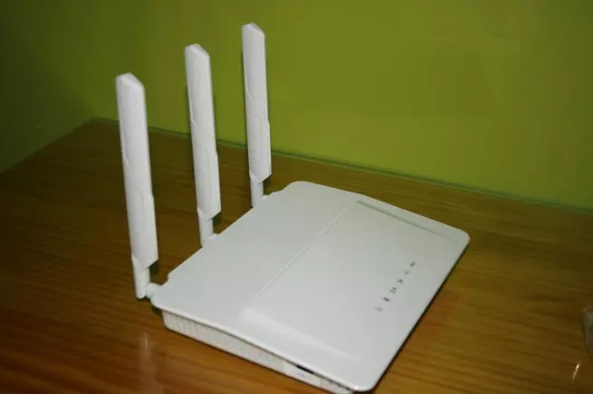 D-Link DIR-880L AC1900: การวิเคราะห์เราเตอร์ Wi-Fi AC, Gigabit และ USB 3.0 25499_21