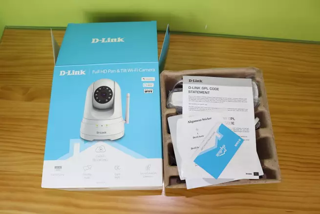 د D-Link DCS-8525LH IP کامرې د بکس دننه