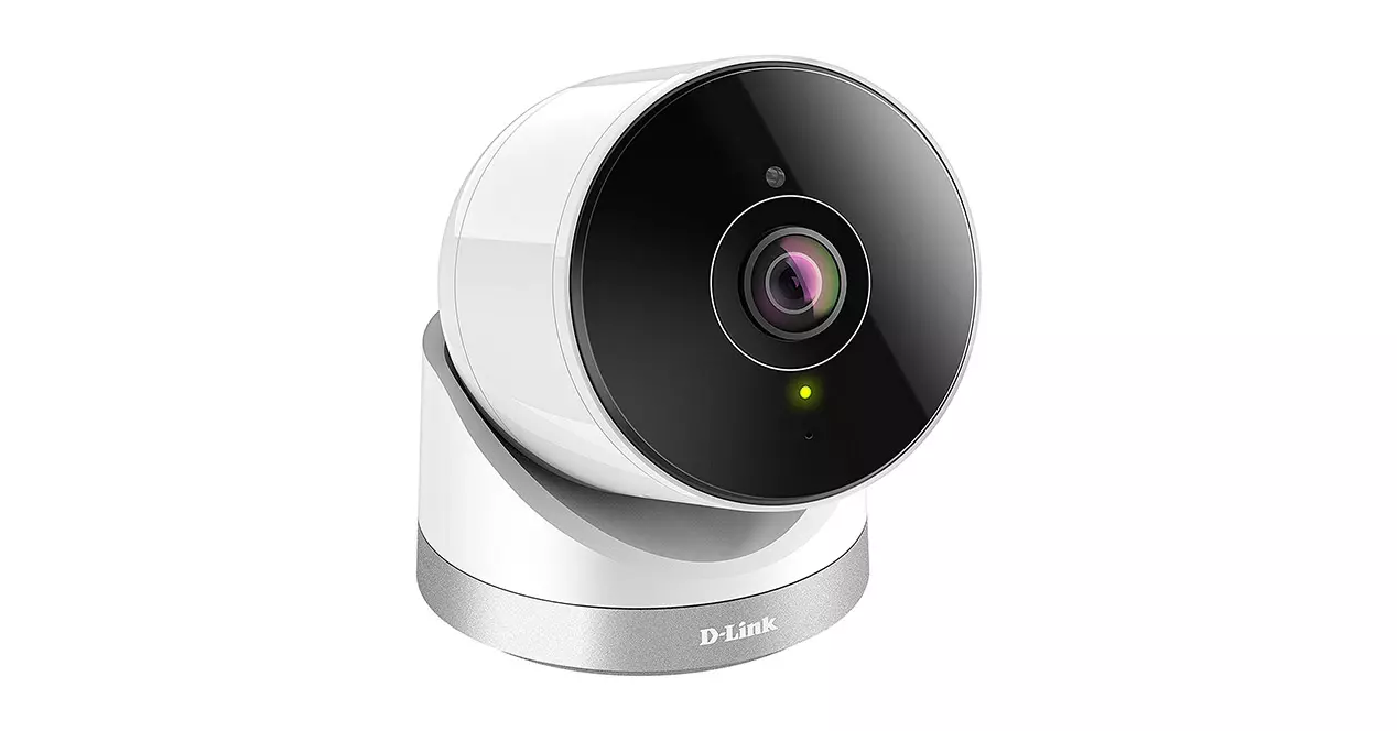 D-Link DCS-2670L: Analyse fan dizze IP-kamera foar bûten en Full HD 1080p