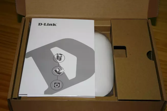 D-Link DAP-2610 Professional AP:n laatikon sisällä