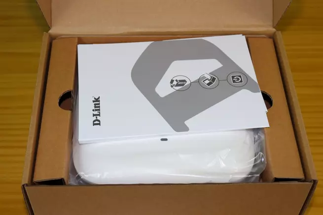 D-Link DAP-2680 сандыгы эчендә AP үзе һәм җиһаз документлары