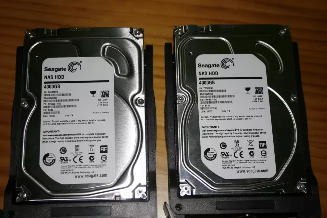 We see the Seagate hard drives used in the Thecus N4310 NAS