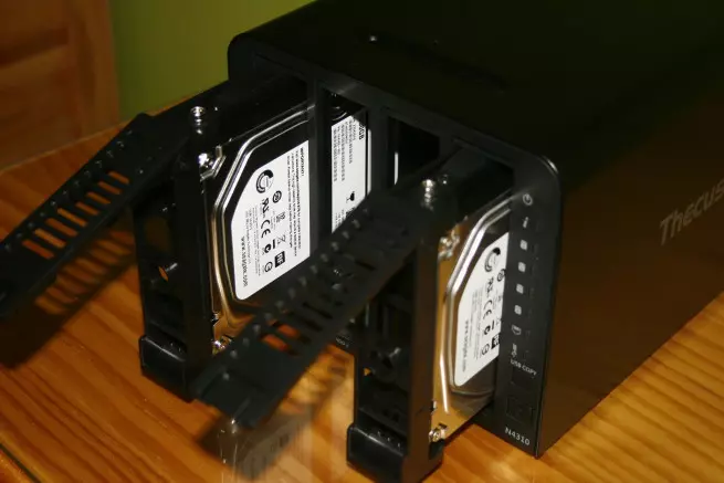 We see the Seagate hard drives used in the Thecus N4310 NAS