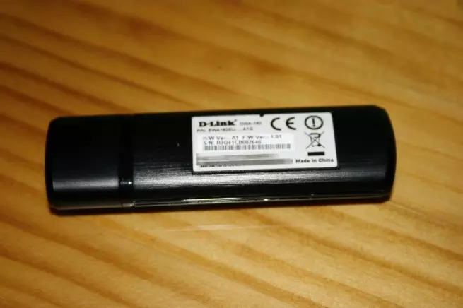 D-Link DWA-182 арткы көрүнүшү