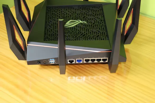 View of the ASUS ROG Rapture GT-AX11000 gaming router with the 8 external antennas