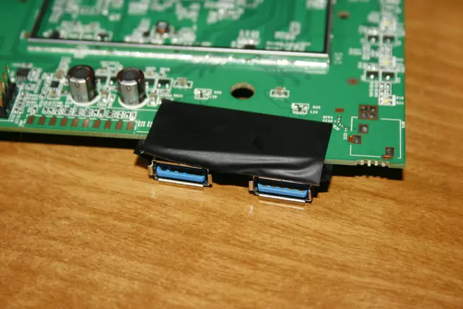 NETGEAR R7800 ndale rauta USB 3.0 madoko