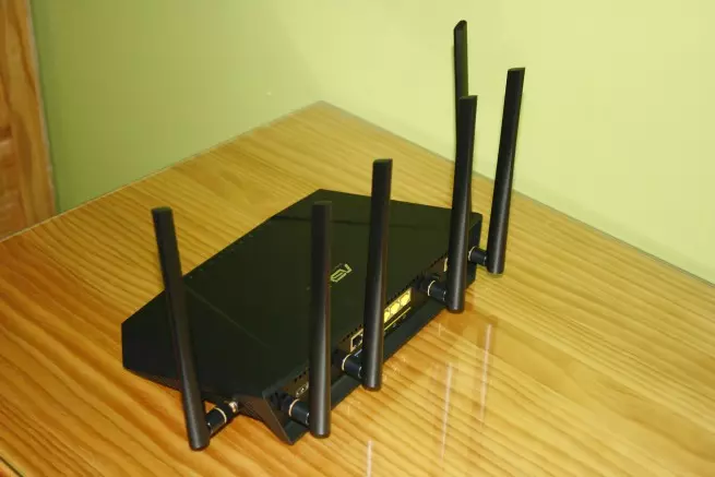 ASUS RT-AC3200: Углубленный анализ этого трехдиапазонного маршрутизатора Wi-Fi AC3200 25551_23