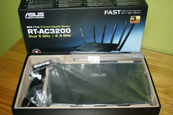 ASUS RT-AC3200: بۇ ئۈچ بەلۋاغ Wi-Fi AC3200 روتېرنى چوڭقۇر تەھلىل قىلىش 25551_7