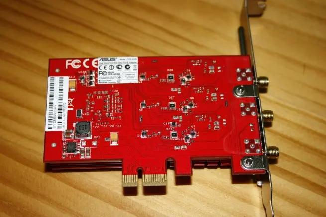 ASUS PCE-AC68 AC1900: Таҳлили ин корти Wi-Fi PCI Express 25562_24