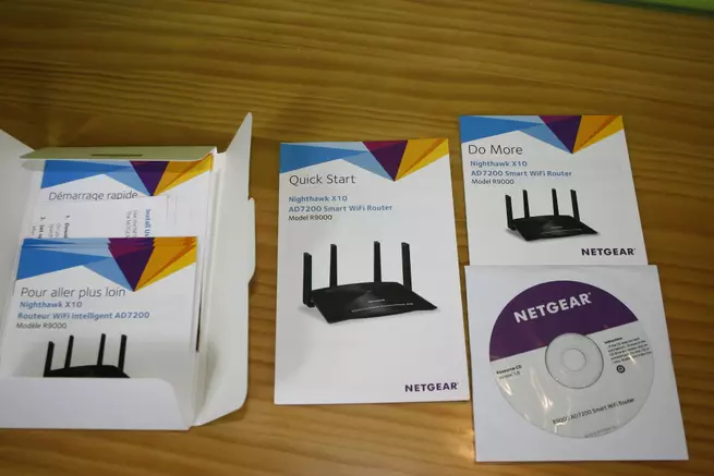 Dokumentazzjoni tar-router NETGEAR R9000 Nighthawk X10 fid-dettall