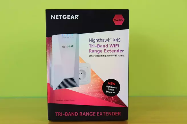 Box ripetitore Wi-Fi NETGEAR Nighthawk X4S EX7500 anteriore