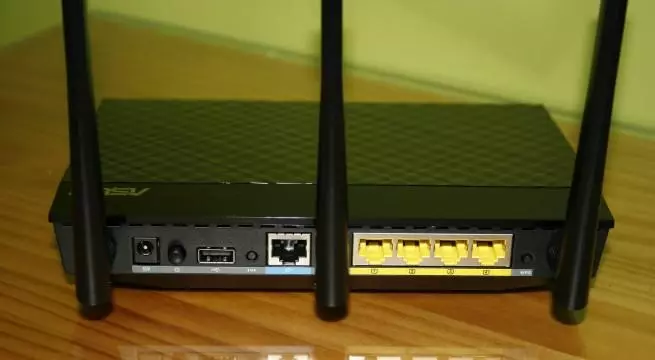 ASUS RT-N18U N600: סקירה של הנתב הנייטרלי הזה עם יציאות Gigabit ו-USB 3.0 25584_19