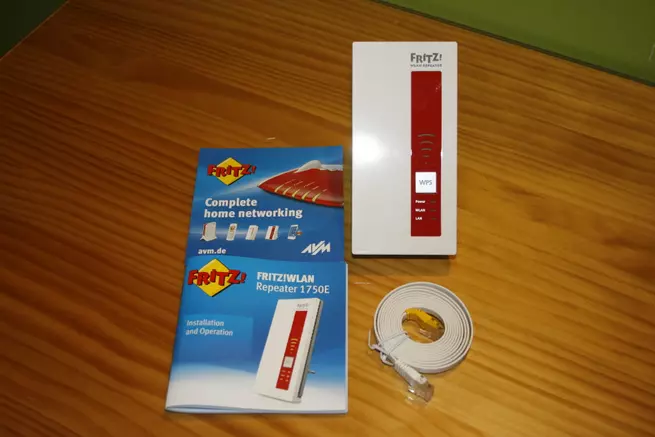 Imixholo yebhokisi yeFRITZ! WiFi Repeater 1750E