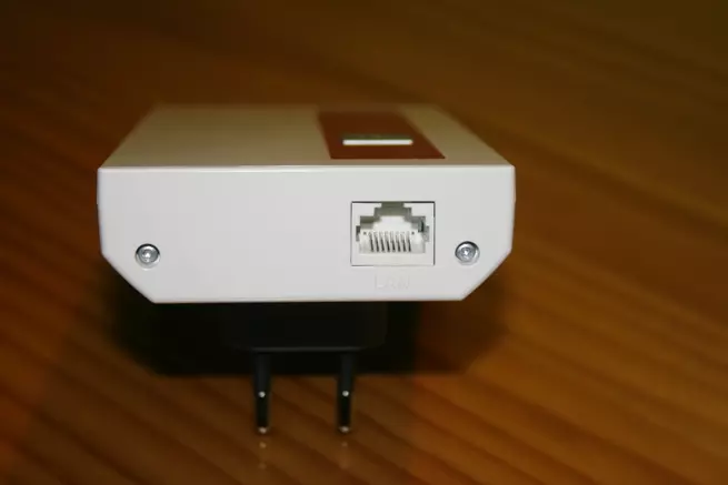 Gigabit Ethernet-poarte fan de FRITZ! WiFi Repeater 1750E