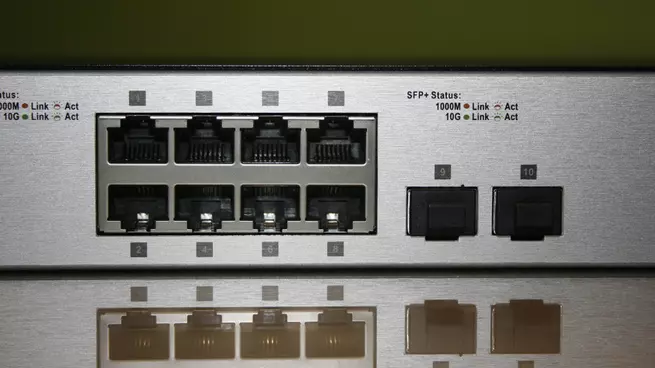 D-Link DXS-1100-10TS 스위치의 10G 포트 세부 정보