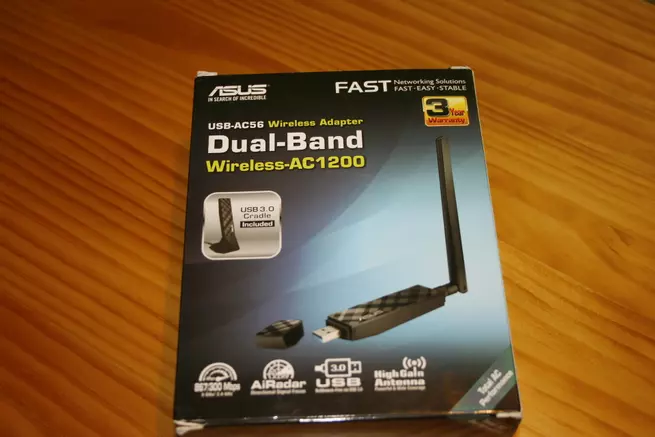 ເຄສບັດ ASUS USB-AC56 Wi-Fi ທາງໜ້າ