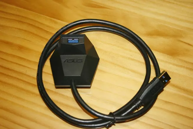 ASUS USB-AC56 ୱାଇ-ଫାଇ କାର୍ଡ USB 3.0 ଡକ୍ |