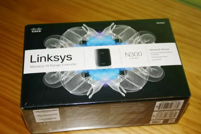 Cisco Linksys RE2000 AP පෙට්ටියේ ඉදිරිපස පෙනුම