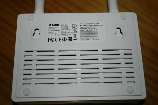 D-Link DAP-1665: איבערבליק פון דעם AP Wi-Fi AC1200 און Gigabit פּאָרט 25722_25