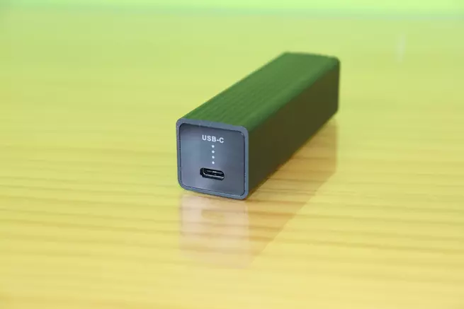 የQNAP QNA-UC5G1T USB 3.0 እስከ 5GbE አስማሚ የዩኤስቢ 3.0 ዓይነት-C ወደብ እይታ