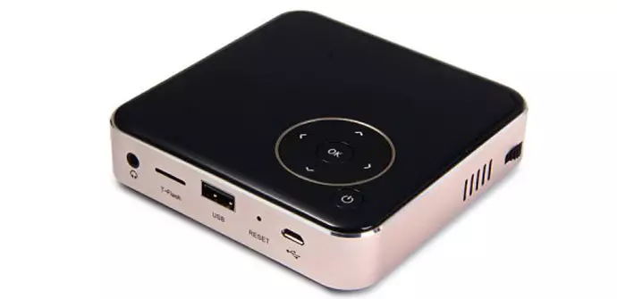 HaiWay H3000: Gba lati mọ ẹrọ orin multimedia yii pẹlu pirojekito ti a ṣe sinu 2834_1