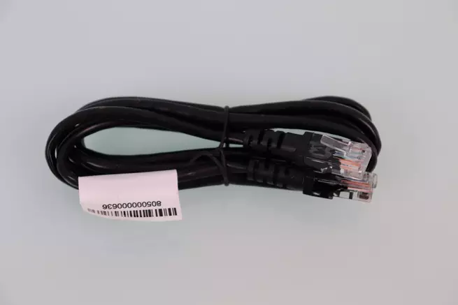 Kabloya torê ya Cat5e Ethernet ji bo routerê lîstikê ASUS TUF-AX5400