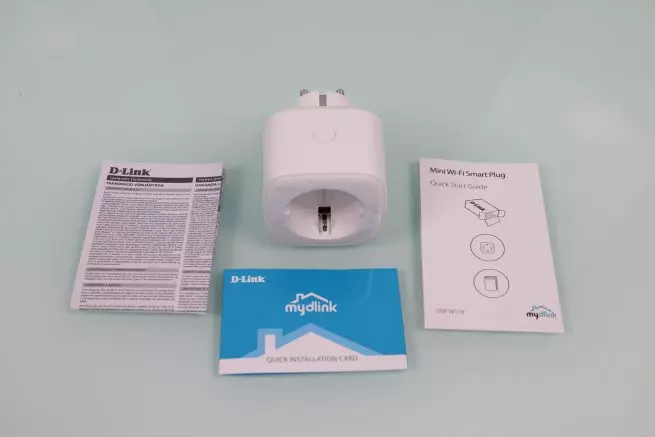 D-Link DSP-W118 Smart Plug Box အကြောင်းအရာများ